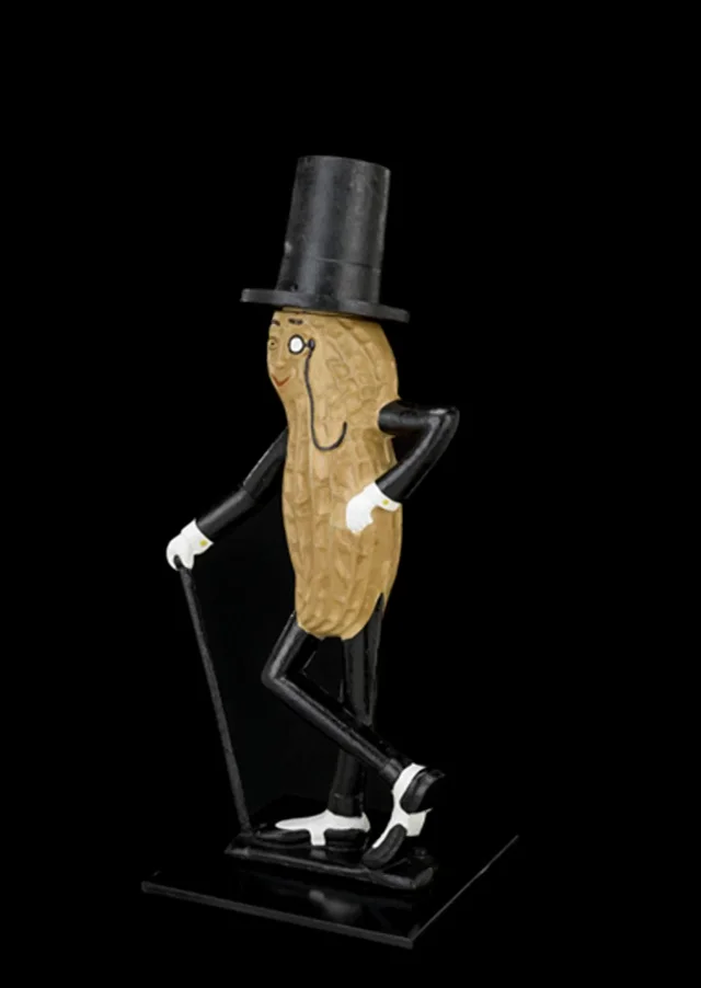 Mr Peanut Goes To War