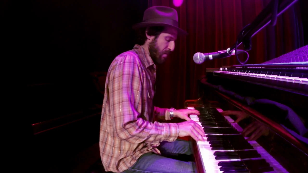 Todd Adelman "Wabash Avenue" on Vimeo