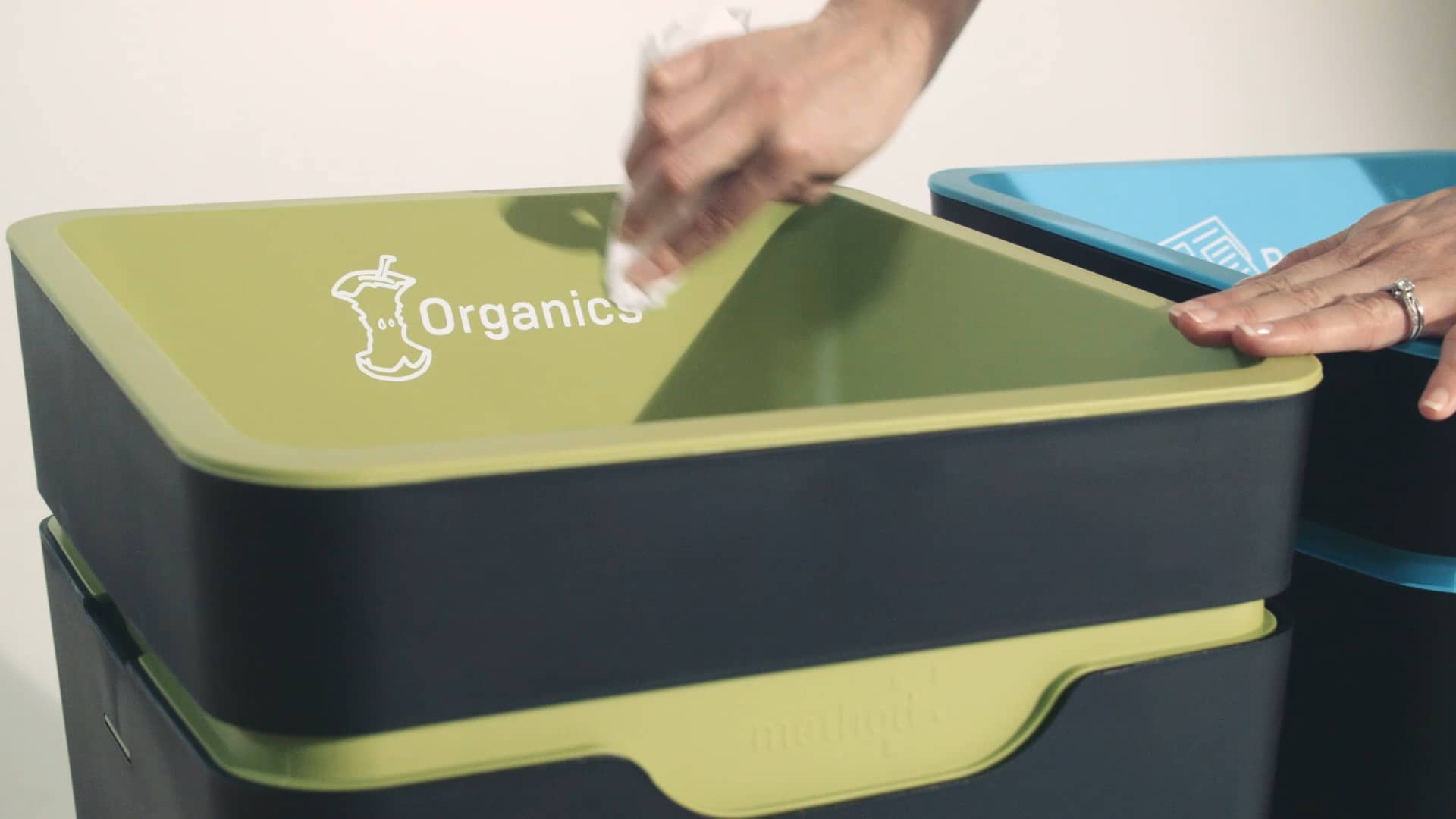Assembling Method Bins | Method Recycling on Vimeo