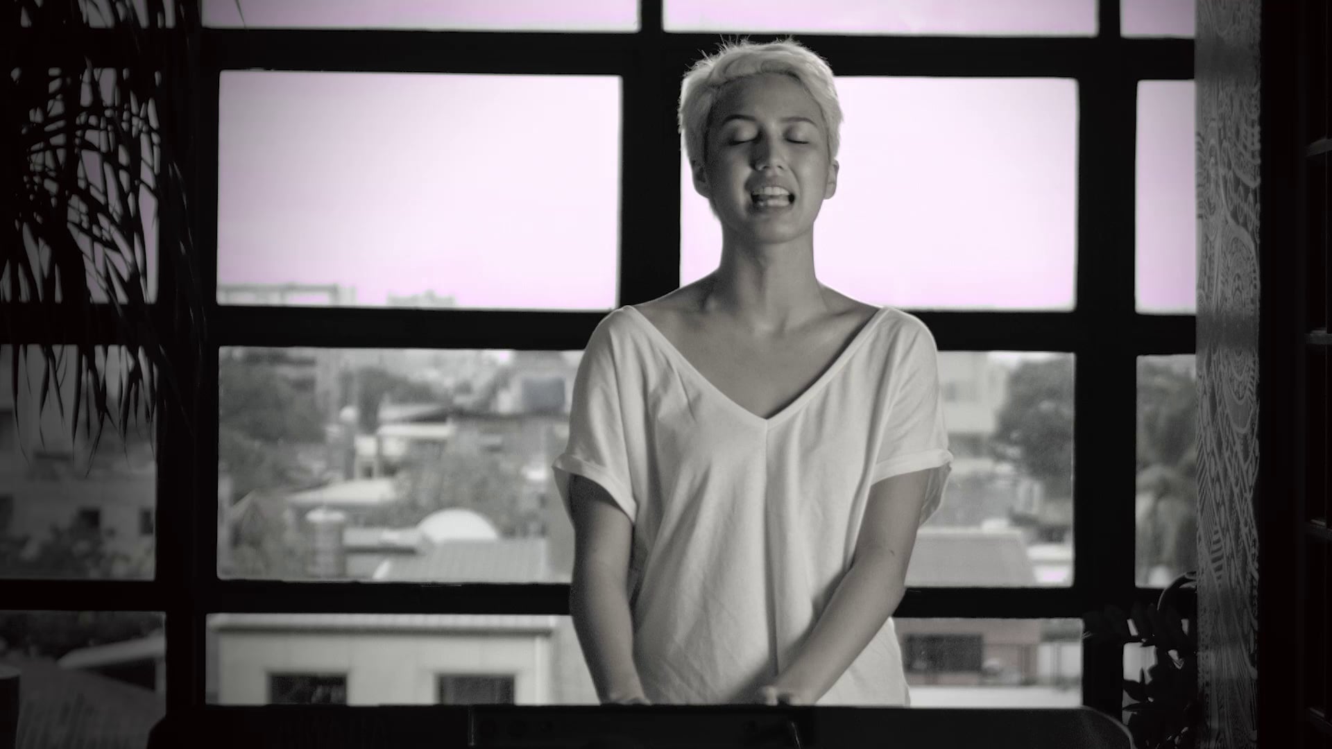 Julz Savard - Take Me to Church Cover on Vimeo