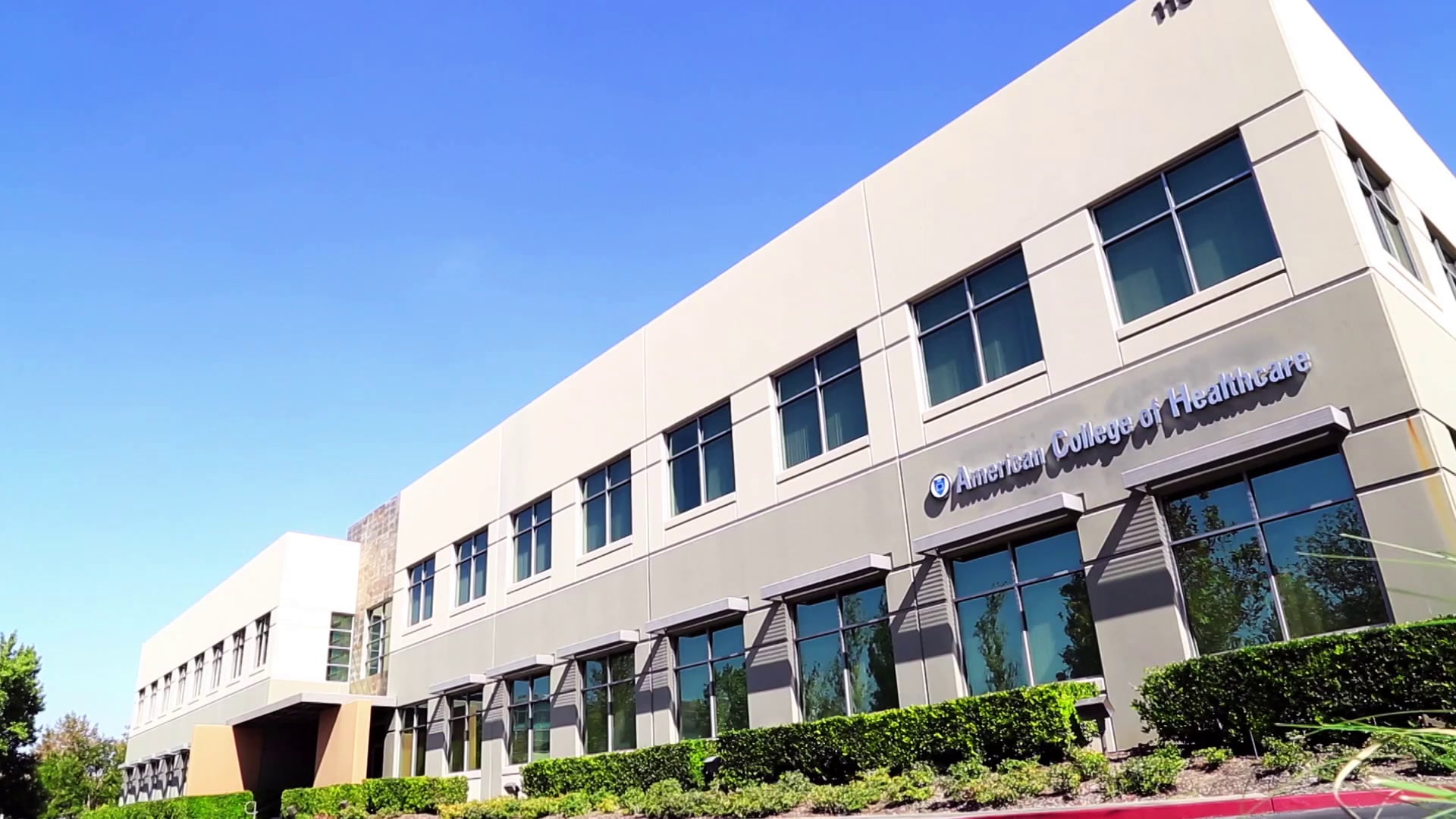 Lupe Financial Aid Representative on Vimeo