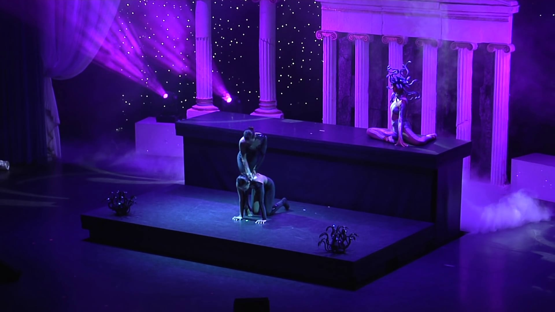 Duo Medusa-Duo contortion act on Vimeo