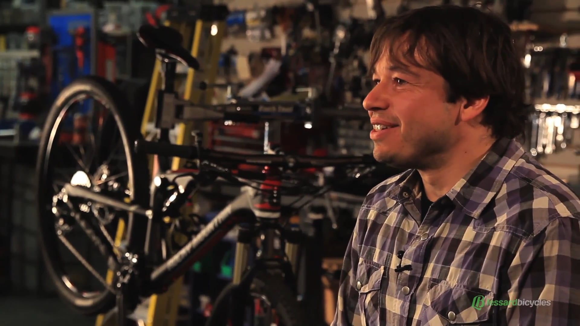 Série Ambassadeurs Lessard Bicycles - Mario Girard on Vimeo