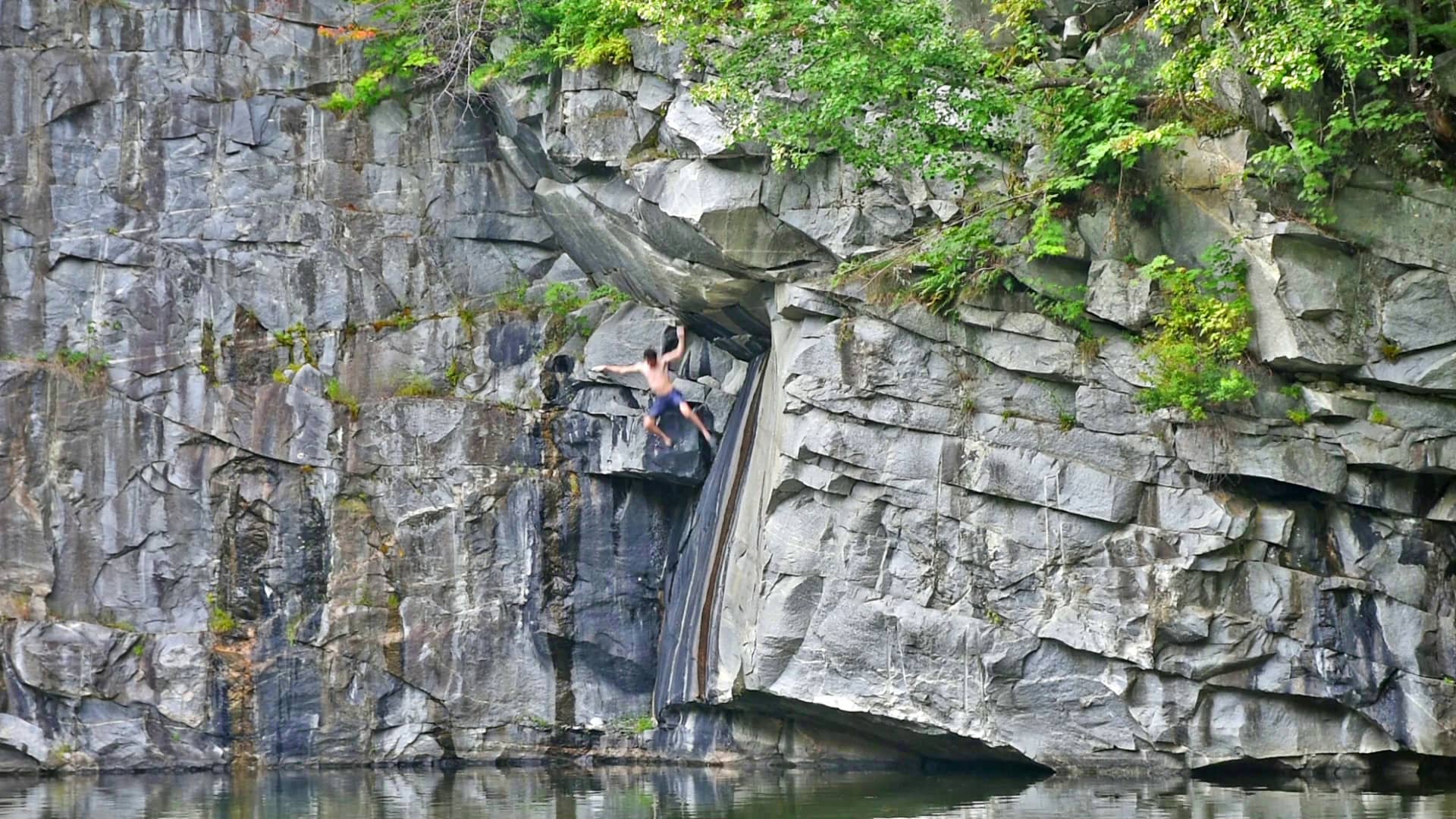 Twisting Buddha Fall on Vimeo