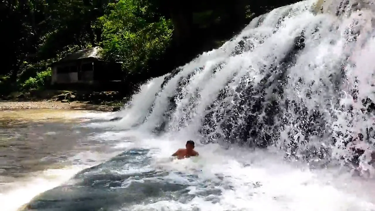Tour a la Cascada Mache Chindul y Arco del Amor on Vimeo