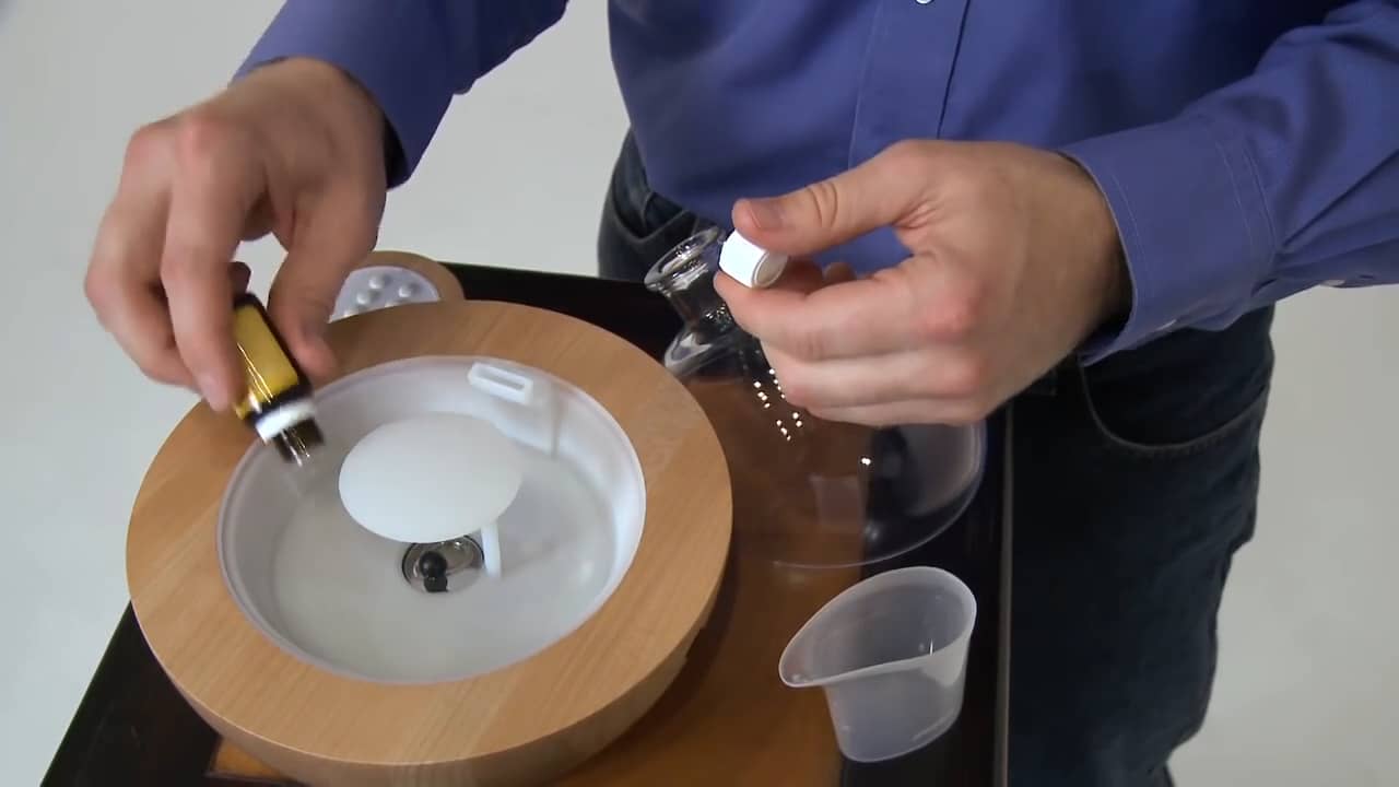 Young Living - Aria Ultrasonic Diffuser on Vimeo
