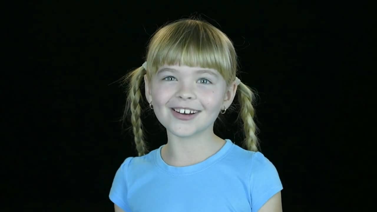 Bella Singing on Vimeo