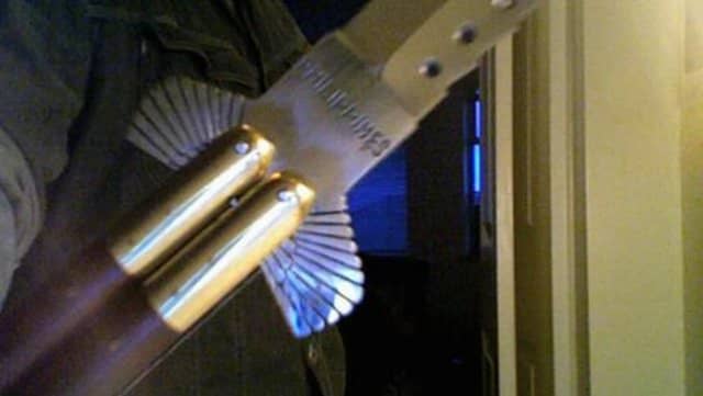 Big Balisong (butterfly knife) on Vimeo