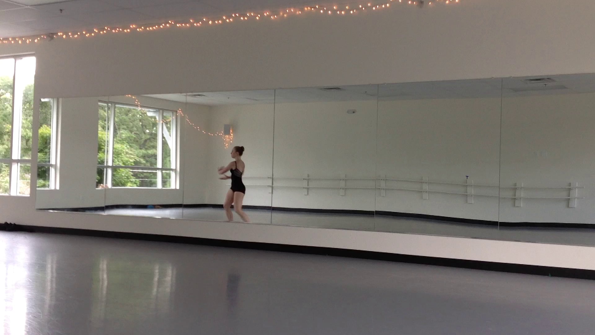 Lilah Singer 2015-2016 solo. on Vimeo