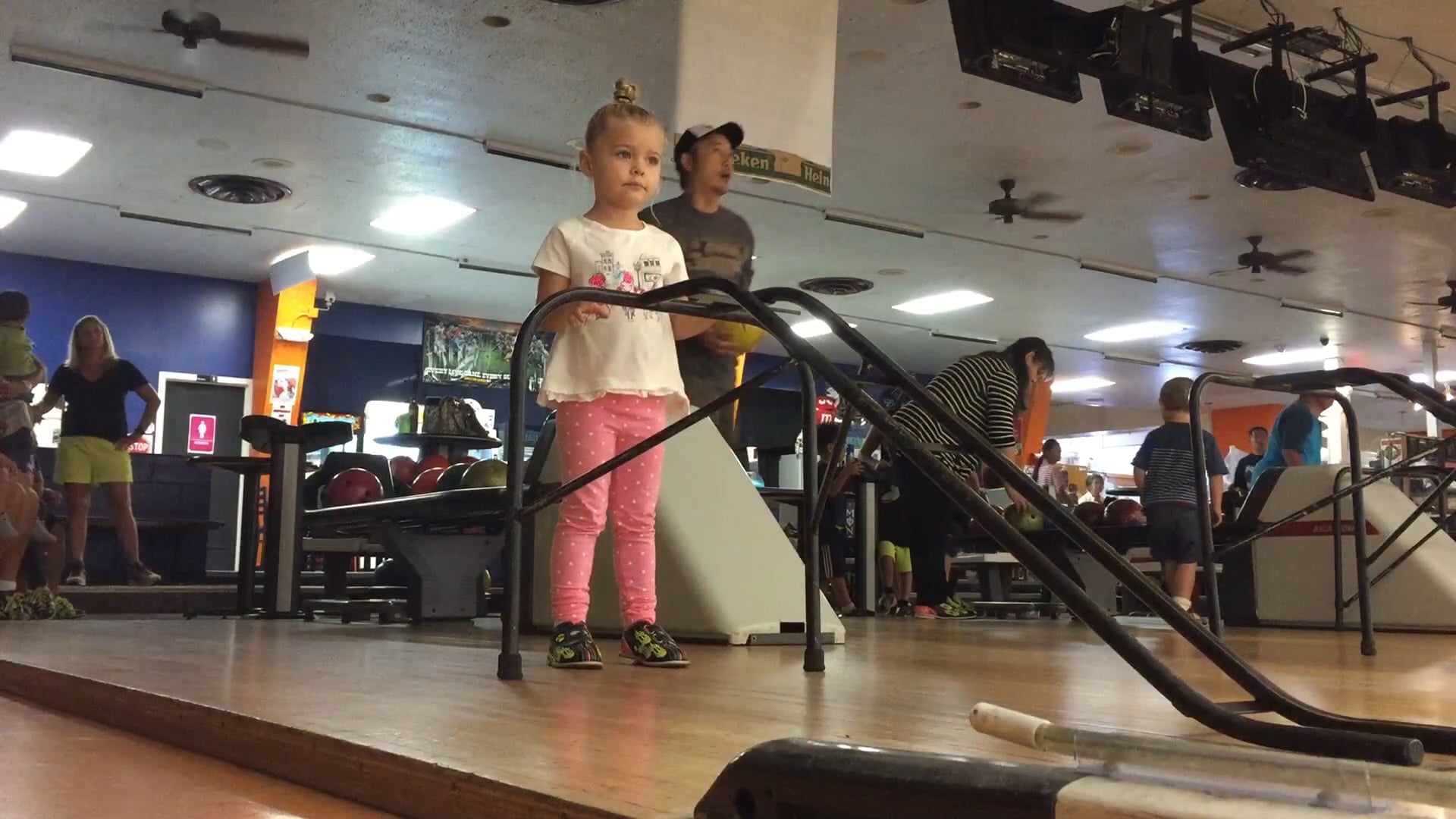 Baby Hui Bowling 9.27.15 on Vimeo