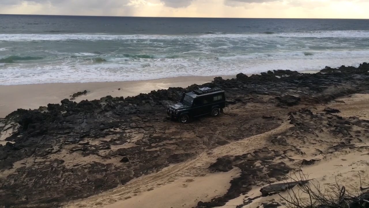 Fraser Island - Crossing Ngkala Rocks on Vimeo