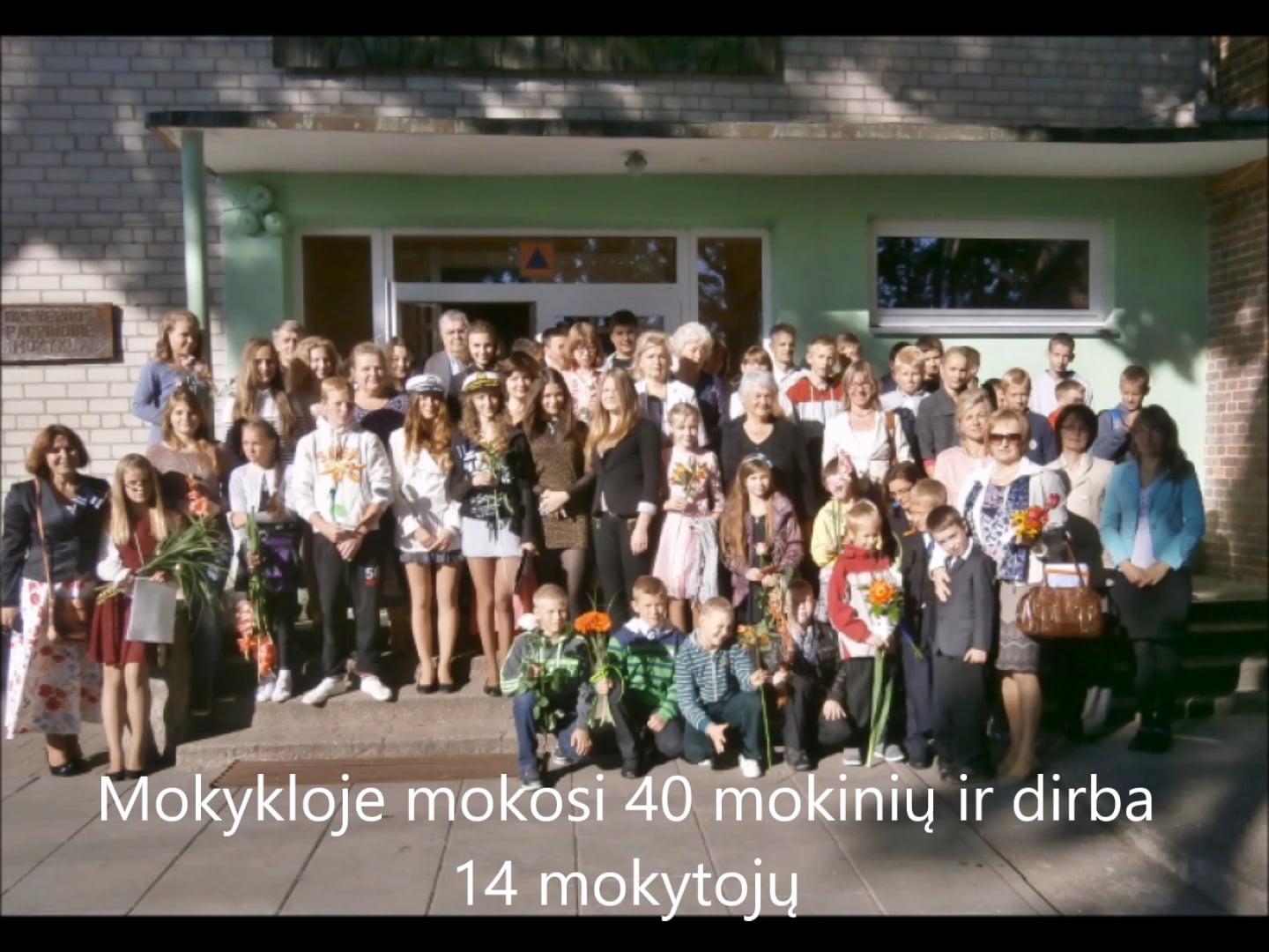 Filmas apie mokyklą on Vimeo
