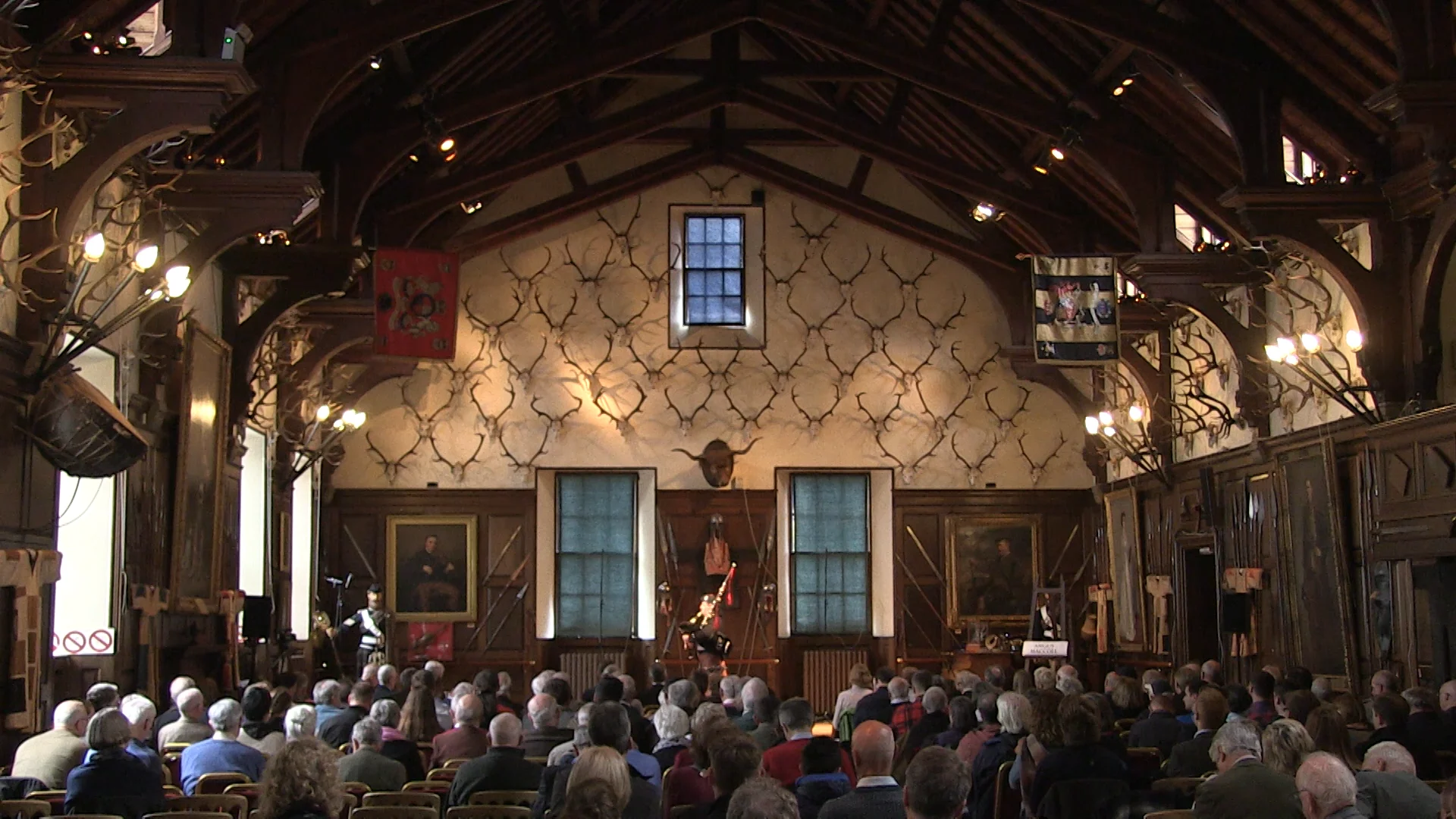 Angus MacColl plays The Red Speckled Bull Piobaireachd at the ...