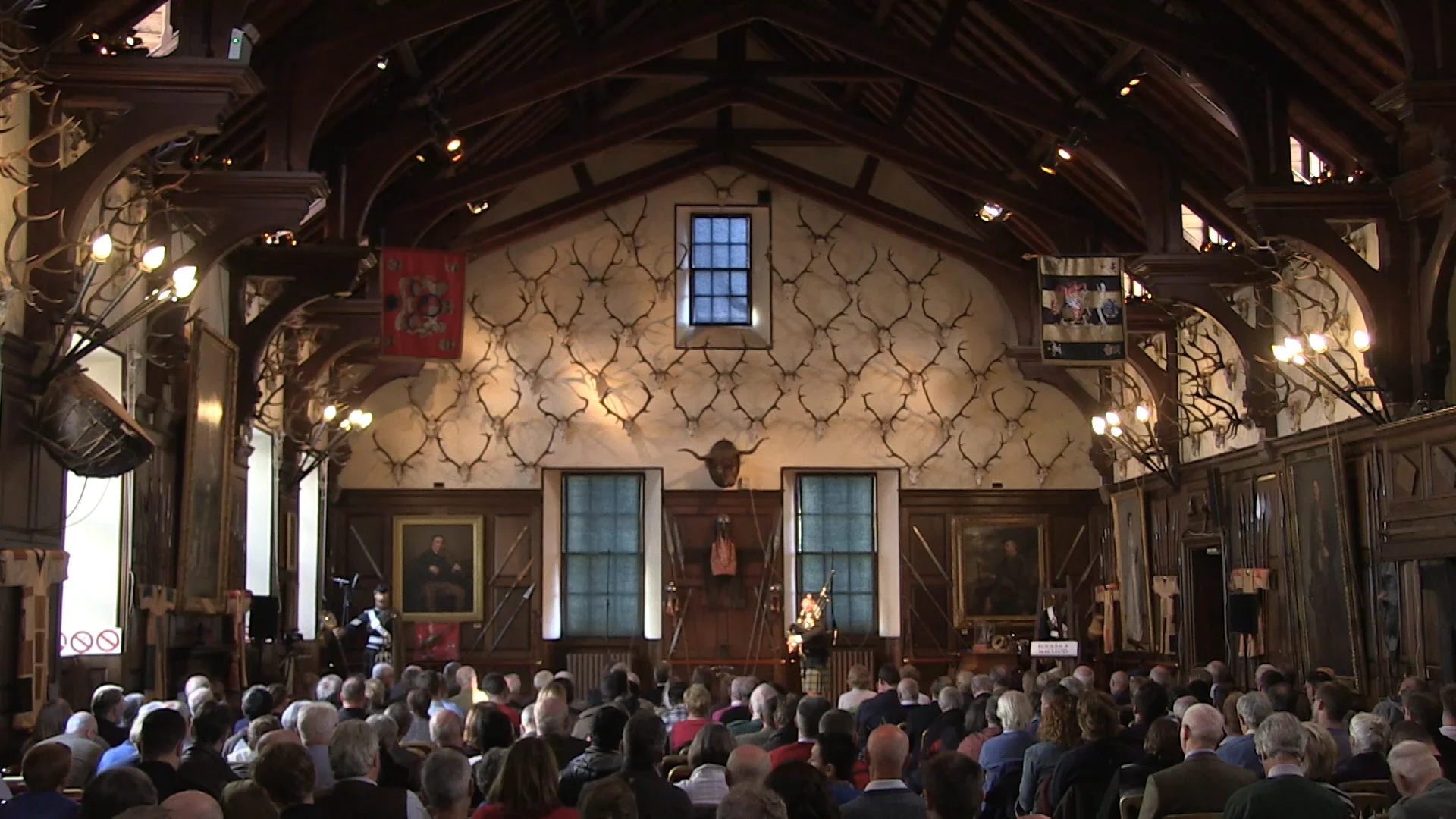 Roderick MacLeod's March, Strathspey and Reel at the Glenfiddich Piping ...