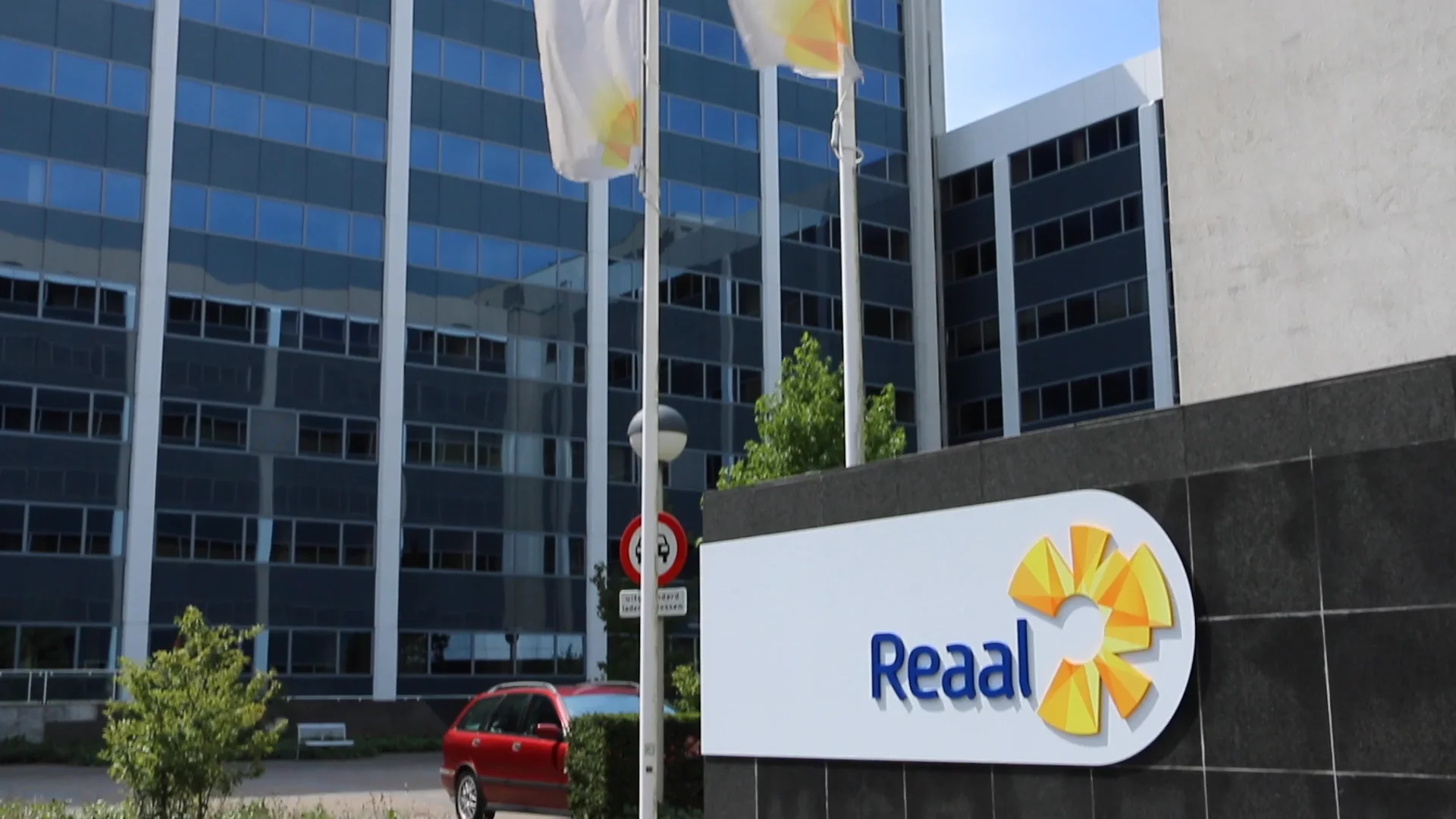Customer Story: Reaal (EN) on Vimeo