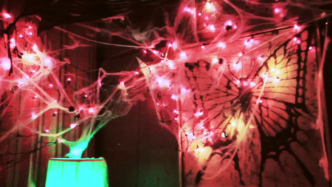 Grotesque Burlesque on Vimeo