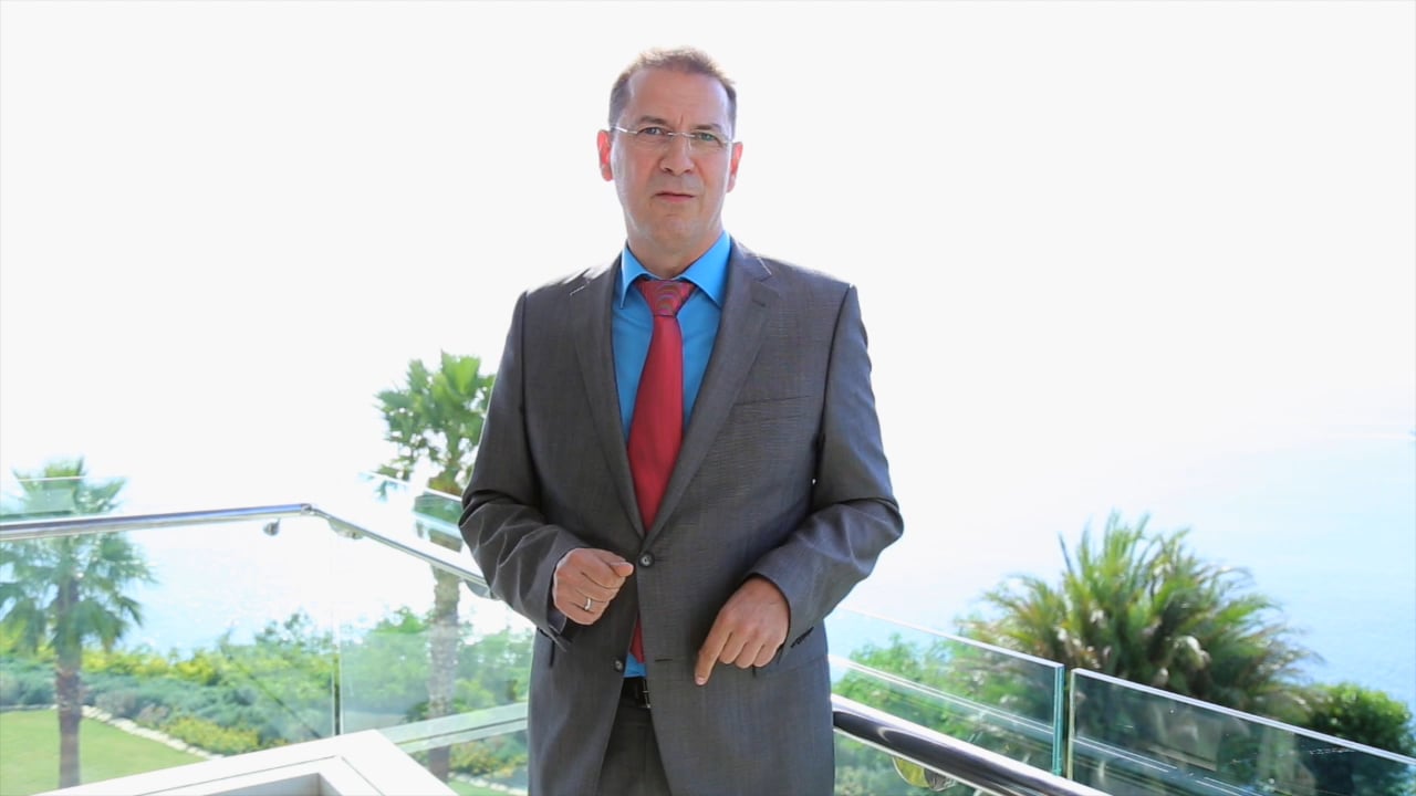 Martin Patz: Sapphire Weekend Invitation on Vimeo