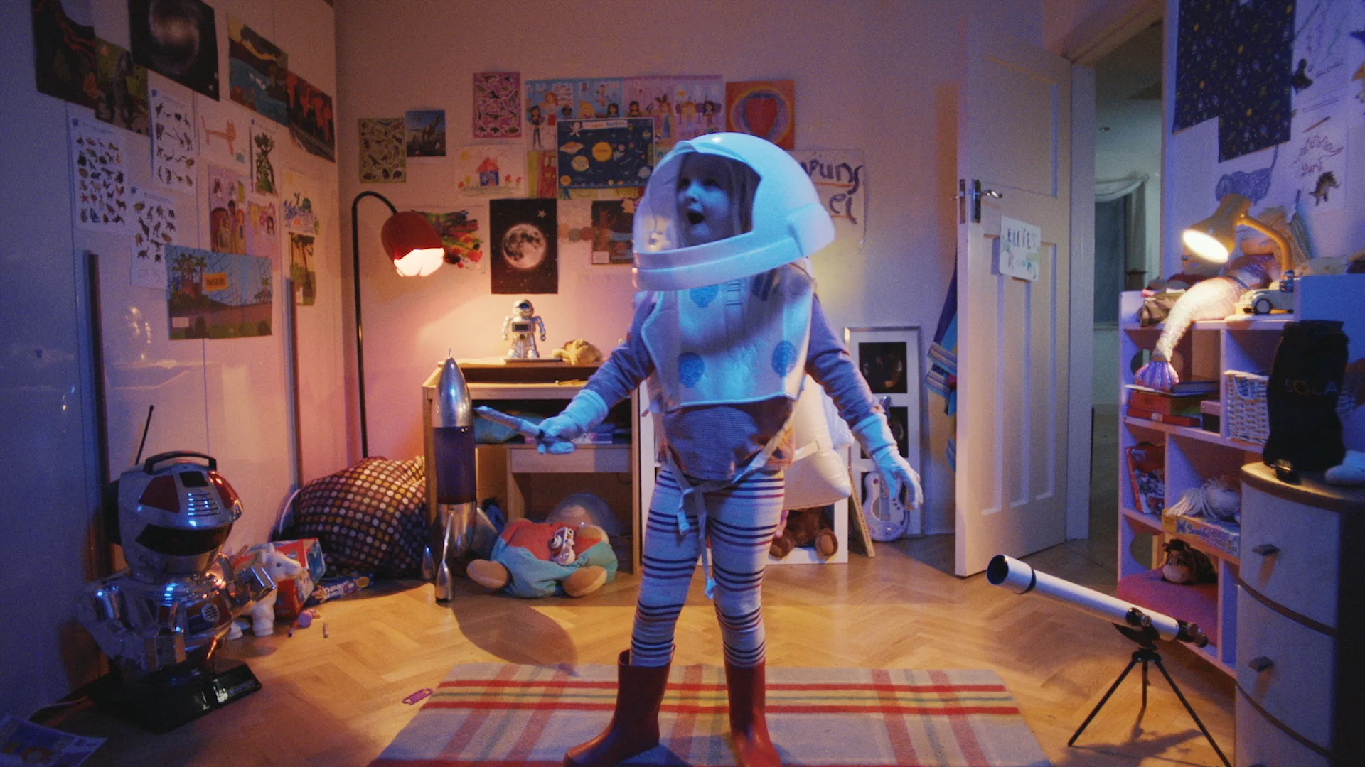 COMMERCIAL: 'BBC: Cbeebies: Ellie'