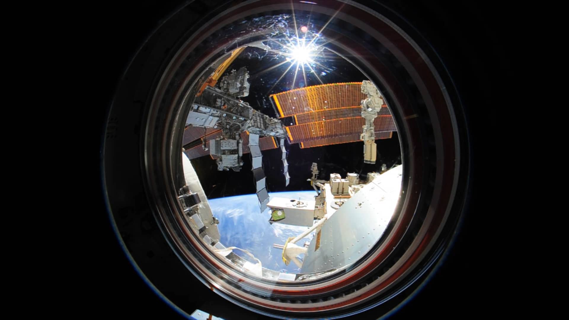 Room with a View - from the International Space Station on Vimeo