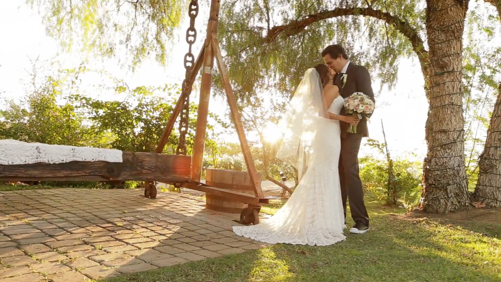 Villa De Amore // Isabel + Jarrett on Vimeo