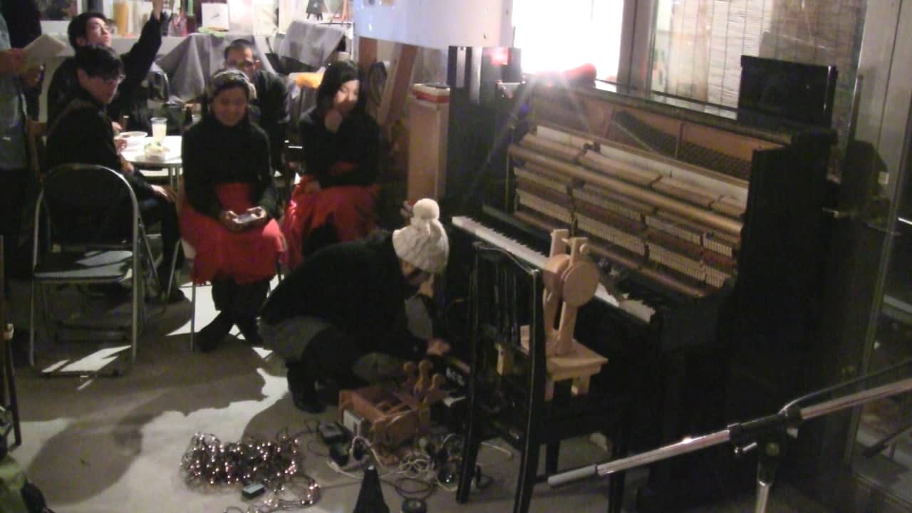 suzueri solo 20151225 at kogane-cho, shichoshitsu on Vimeo