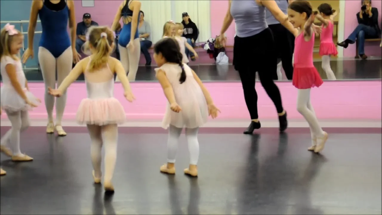 Ballerina Nora on Vimeo