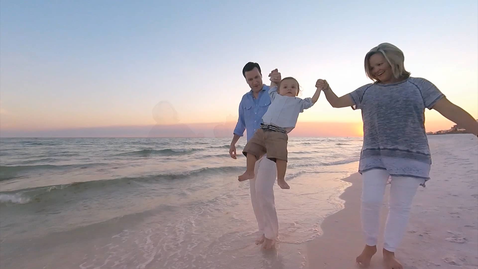 Brunk Family Beach Session with Lifestyle Sneak Peek on Vimeo