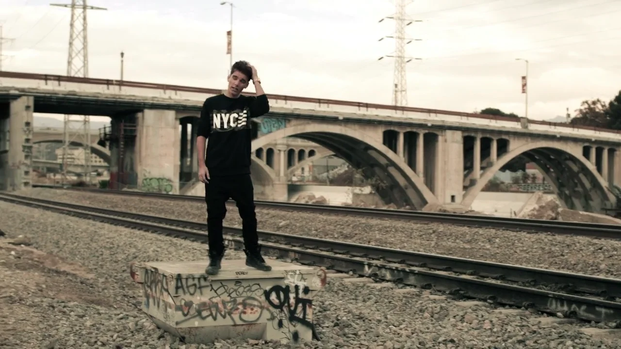 DYLLAN MURRAY TROPHY GIRL on Vimeo