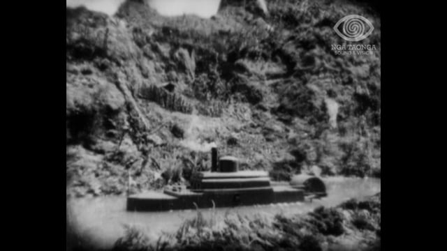 [REPLICA MODEL ARMOURED STERNWHEEL STEAMER NZ WARS]