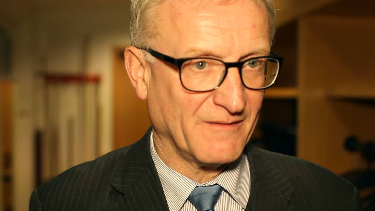 MENSCH-Mentoring für Schüler - Interview mit Dr. Dippel on Vimeo