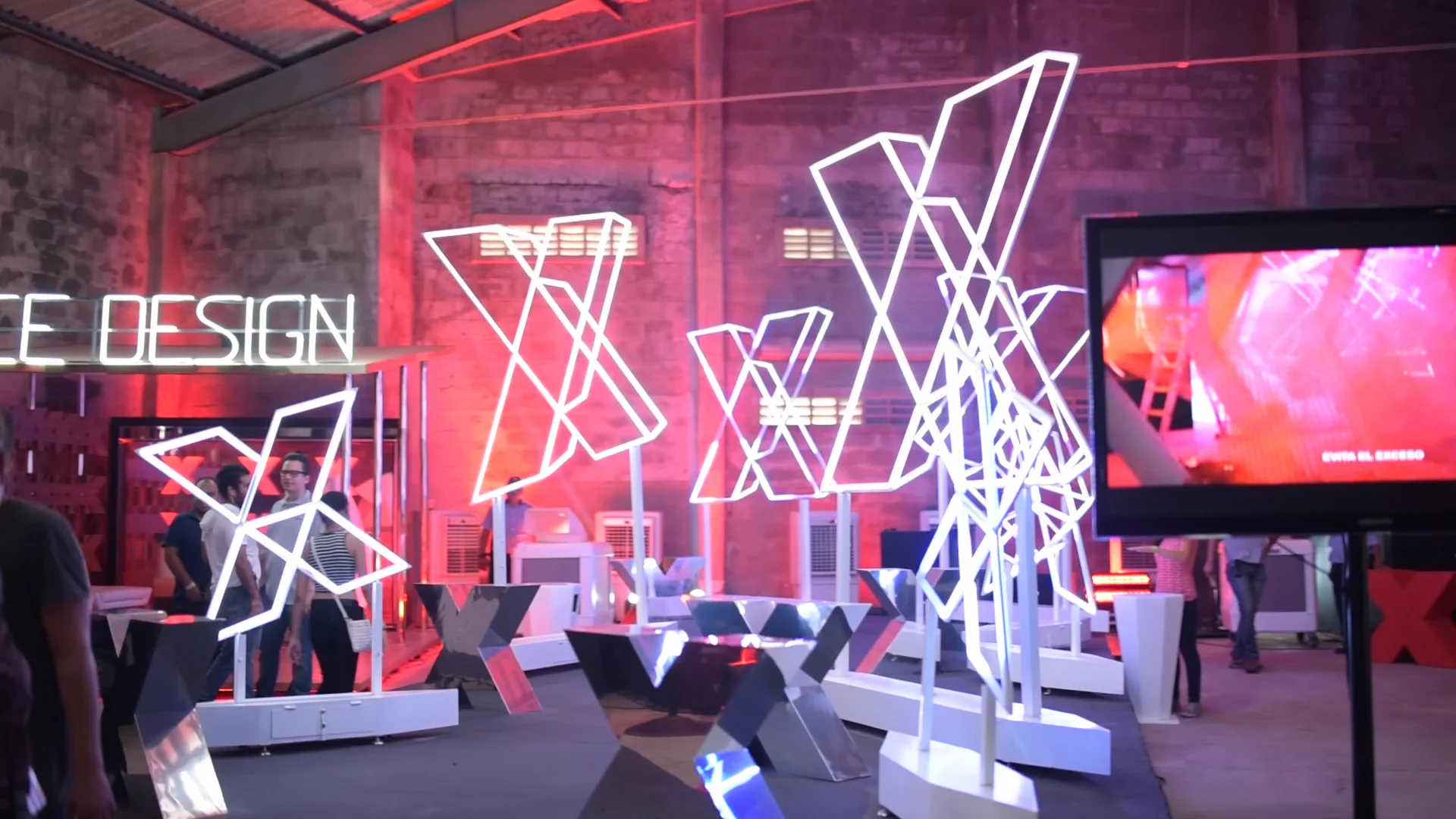 Peak Time Lab - White Hole y 2 piezas más para Dos Equis Gen Fest 1 ...