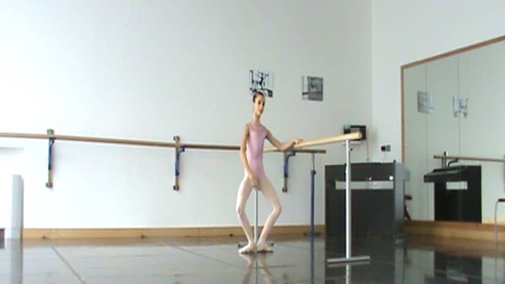CATERINA CAPACCI Barre - C - Rdjambe on Vimeo