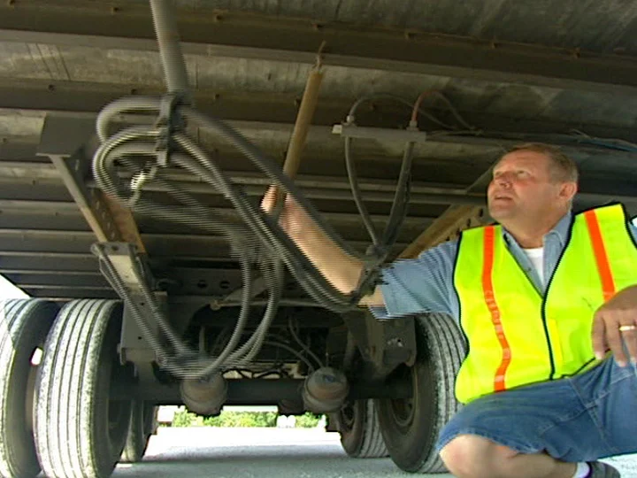 Driver Training Videos - Tractor Trailer Pre-Trip Inspection Part II on ...