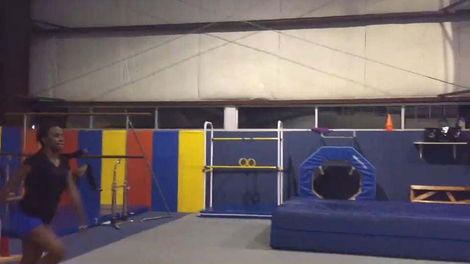 Running Back Handspring on Vimeo