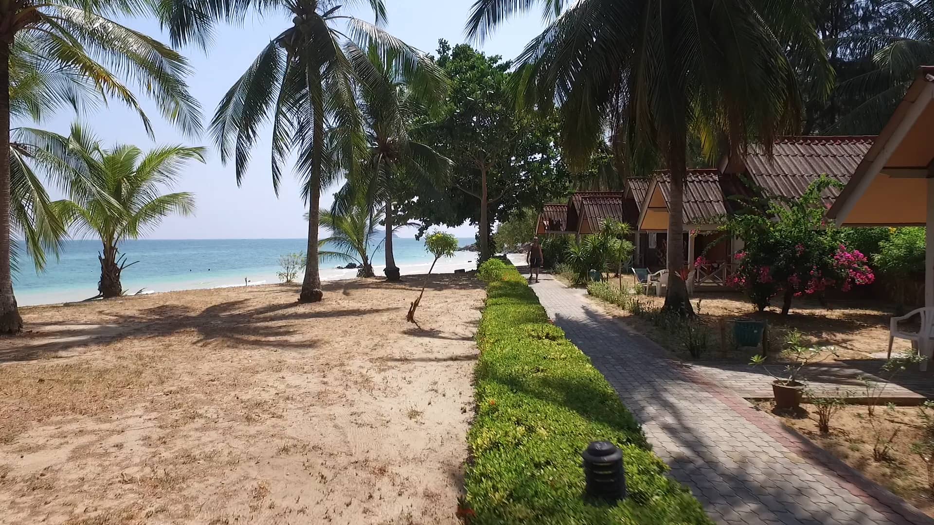 Koh Bulon Lae Pansand Resort_02 on Vimeo