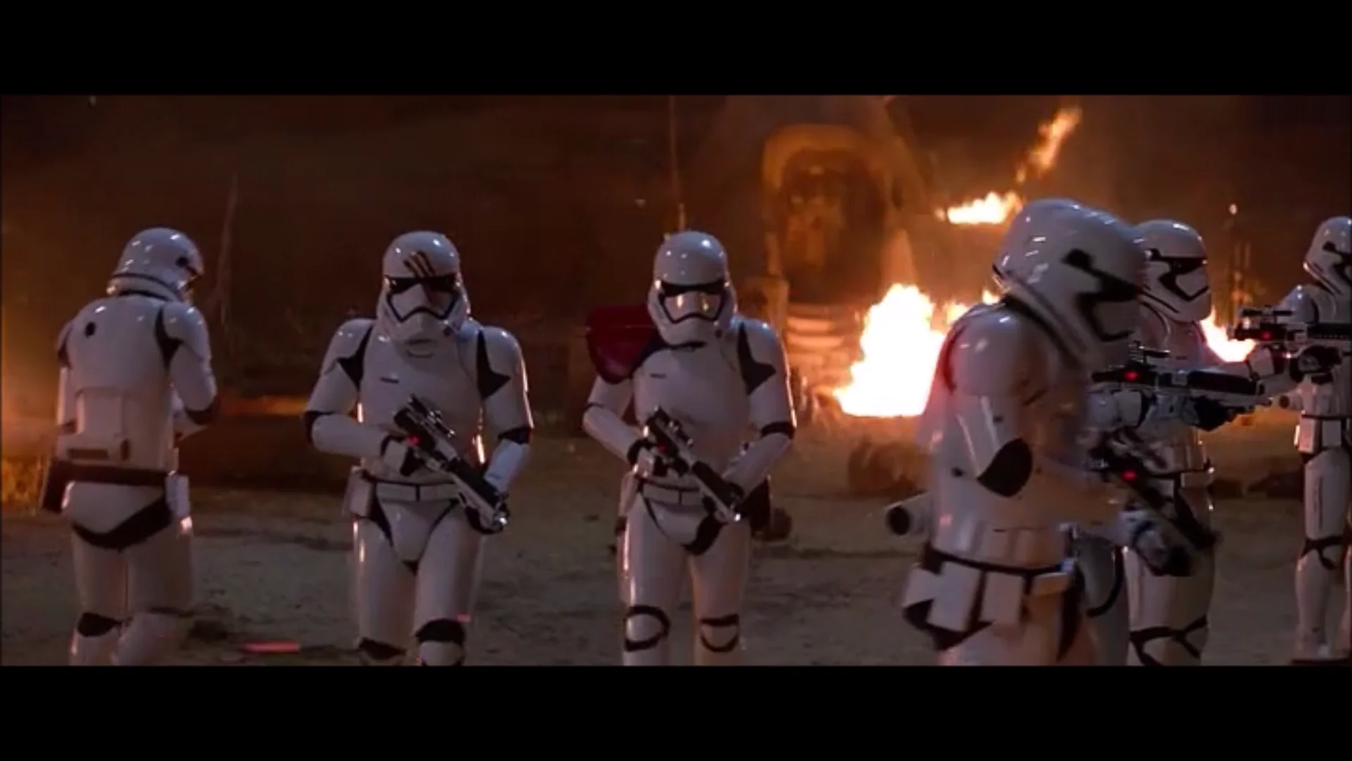 STAR WARS: THE FORCE AWAKENS CLIP - The Attack on the Jakku Village (HD)