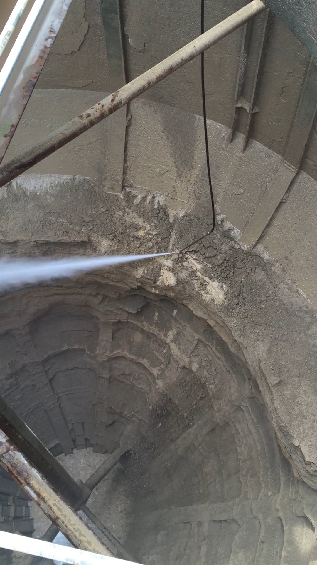 Hydrobin Cleaning on Vimeo