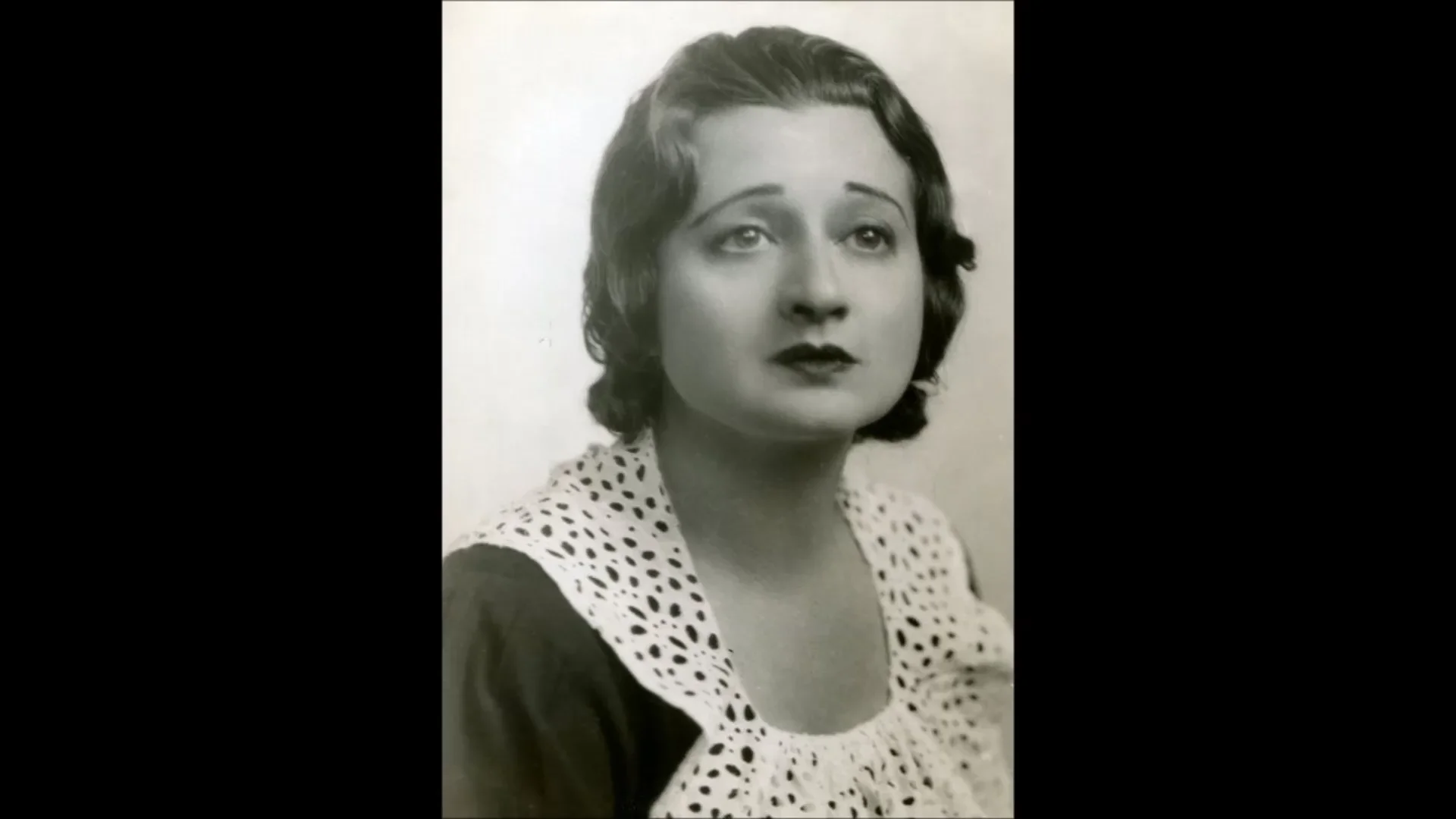 Celia Adler recites Mani Leib 1975