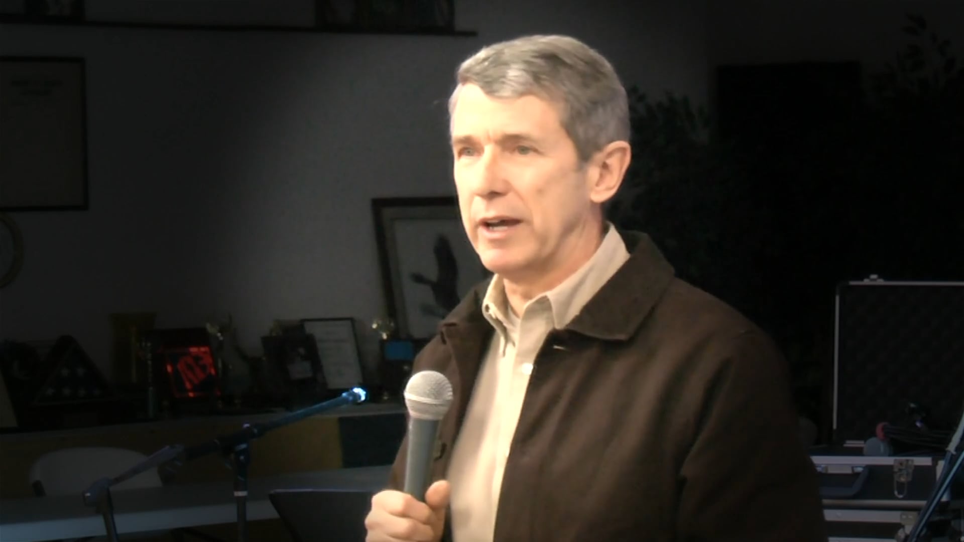 Douglasville Attorney Joe Fowler praises Commission Chairman Tom ...