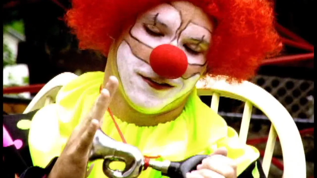 Danny Hampson - Such is Life - 2004 on Vimeo