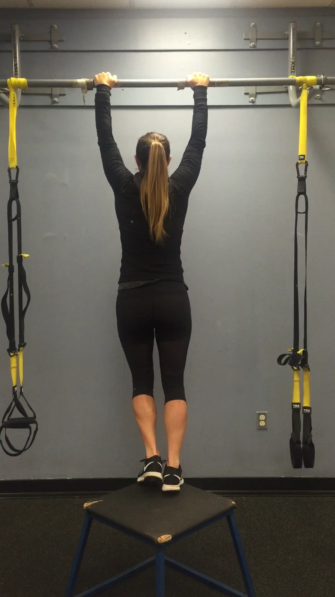 FIT Blog: Negative Eccentric Pull Ups on Vimeo