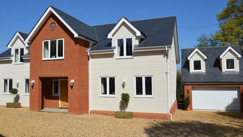 Bottel farm, 227 barkham Road on Vimeo