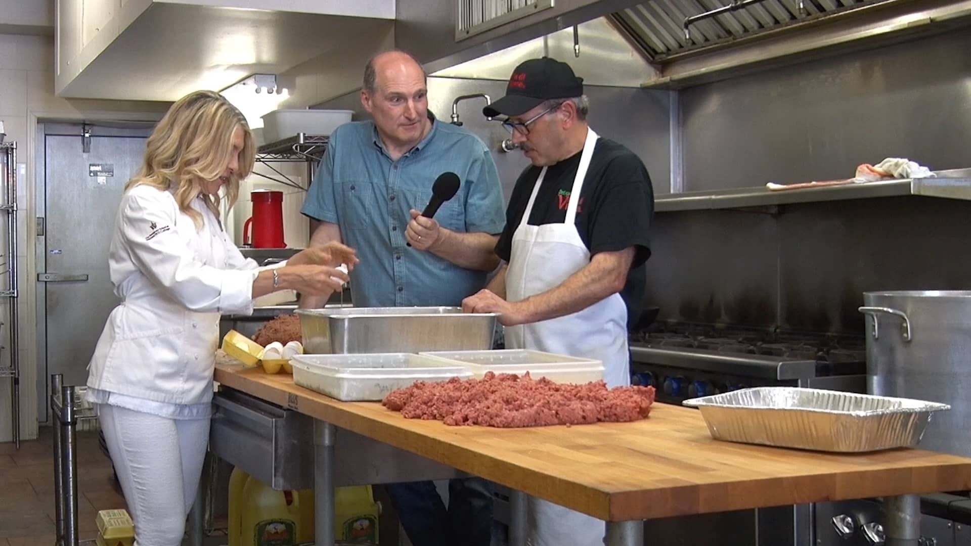 Hank Zona of The Grapes Unwrapped asks the hard hitting questions? on Vimeo