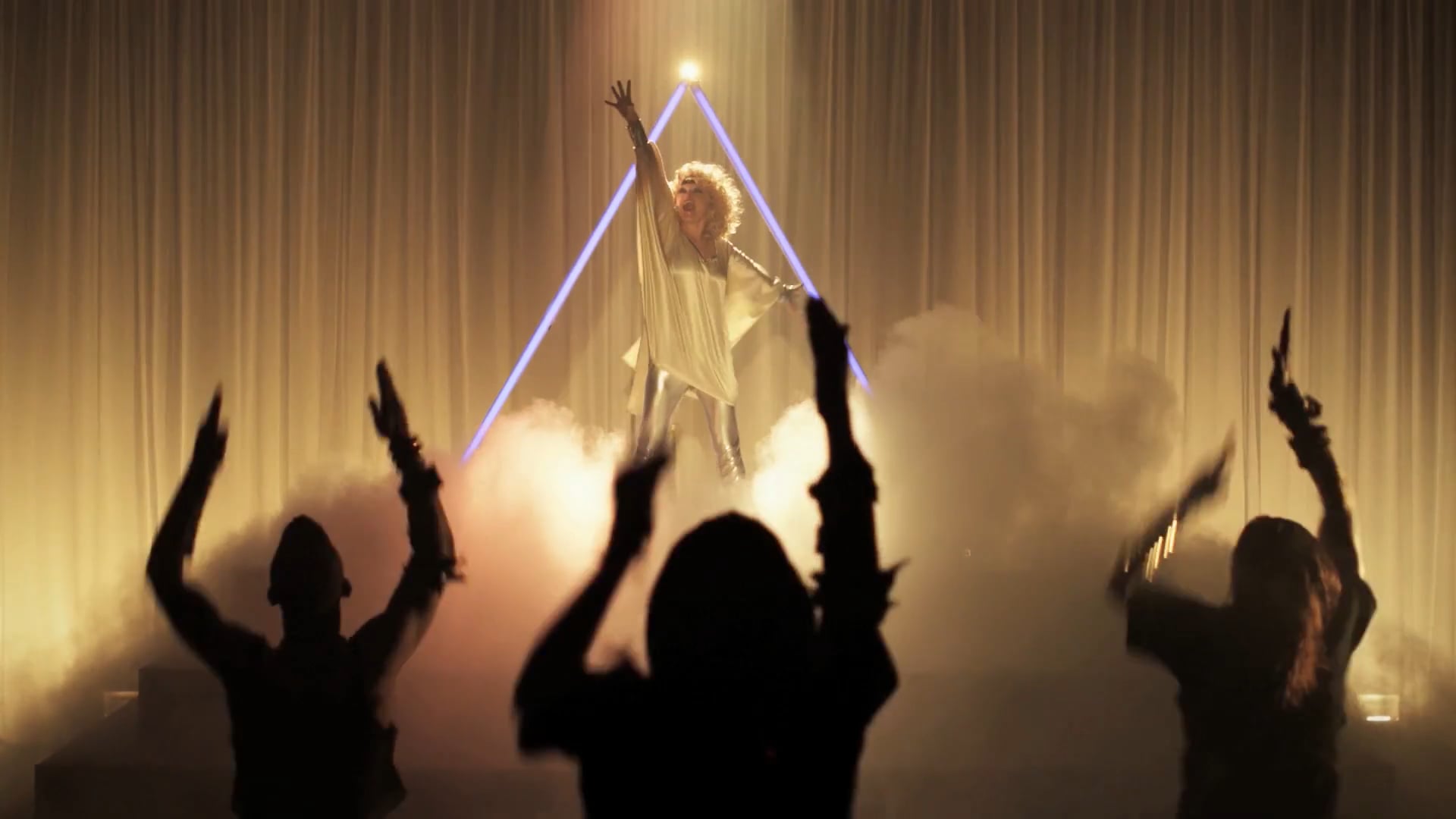 Goldfrapp - Alive on Vimeo