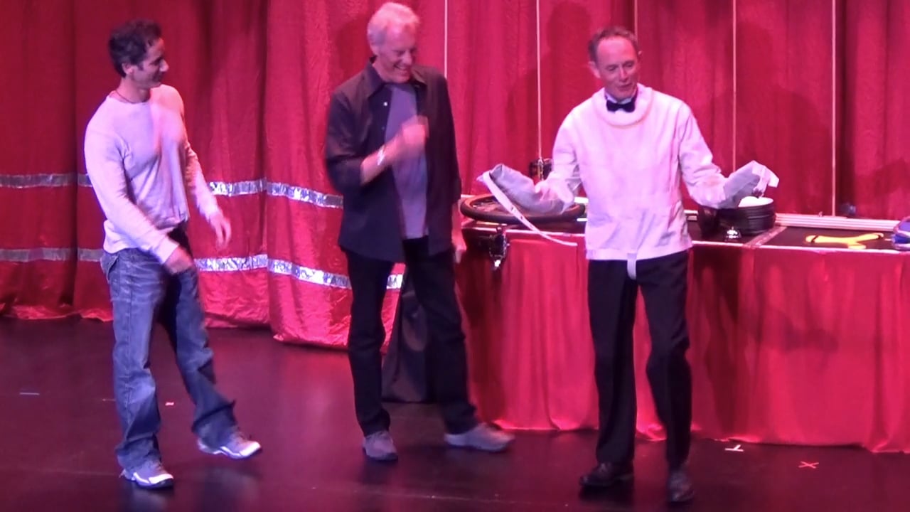 Straight Jacket Escape and Plate Spinning Routine when Henrik was the ...