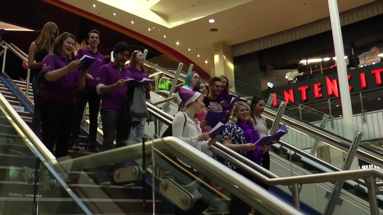 Singing Flash Mob on Vimeo