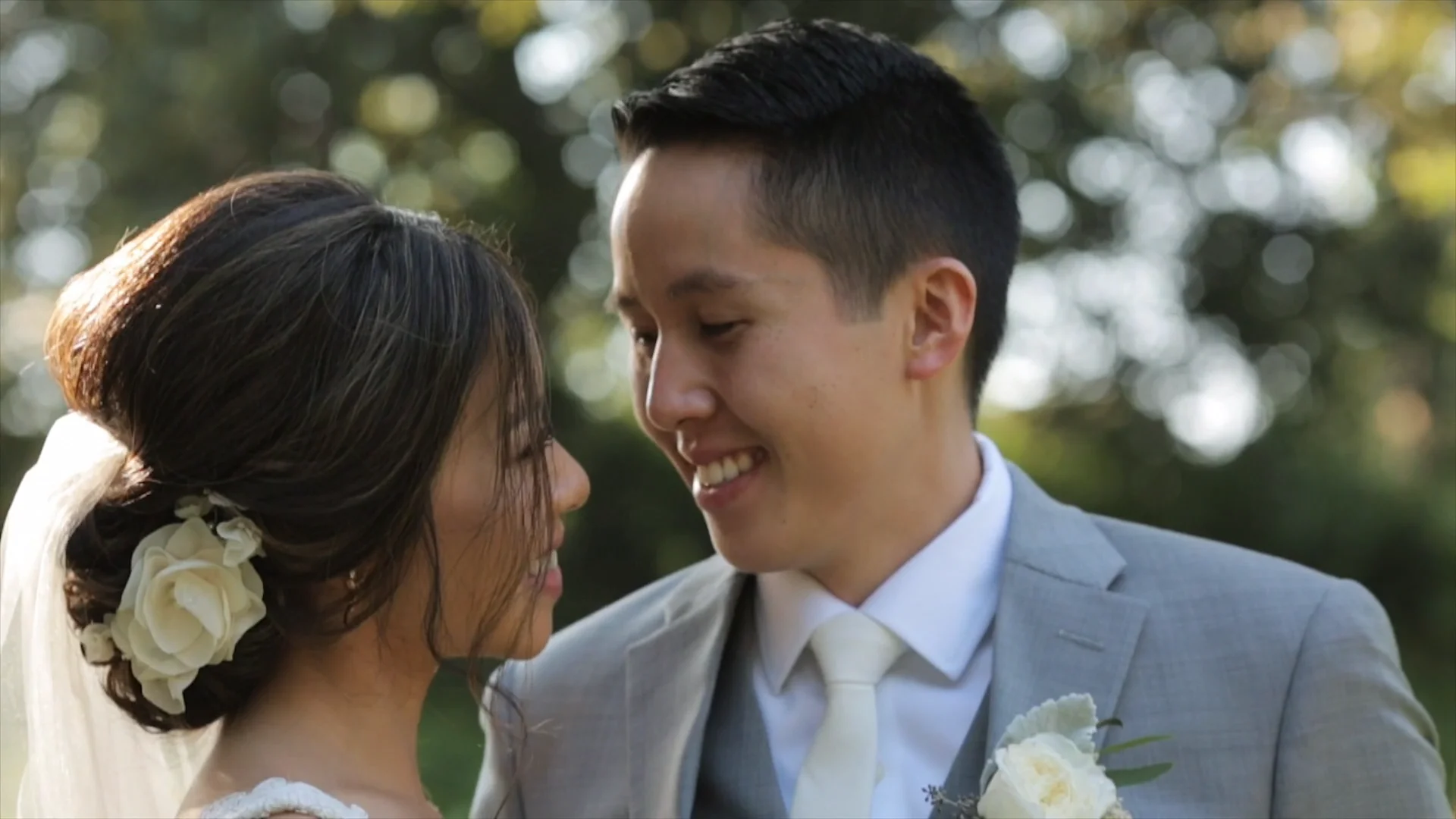 Elizabeth & Jonathan Highlight on Vimeo