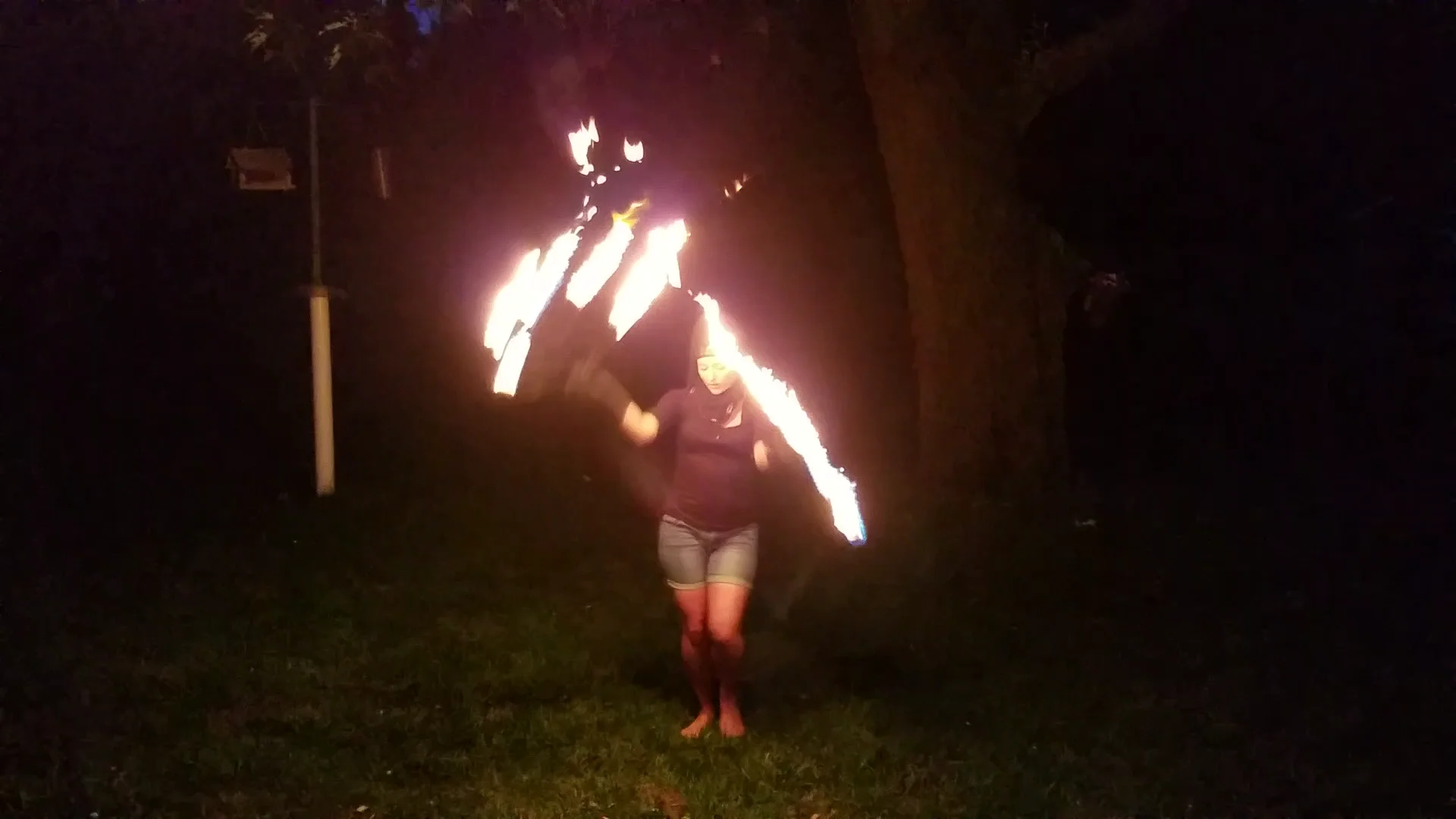 Poi Fire Fans on Vimeo