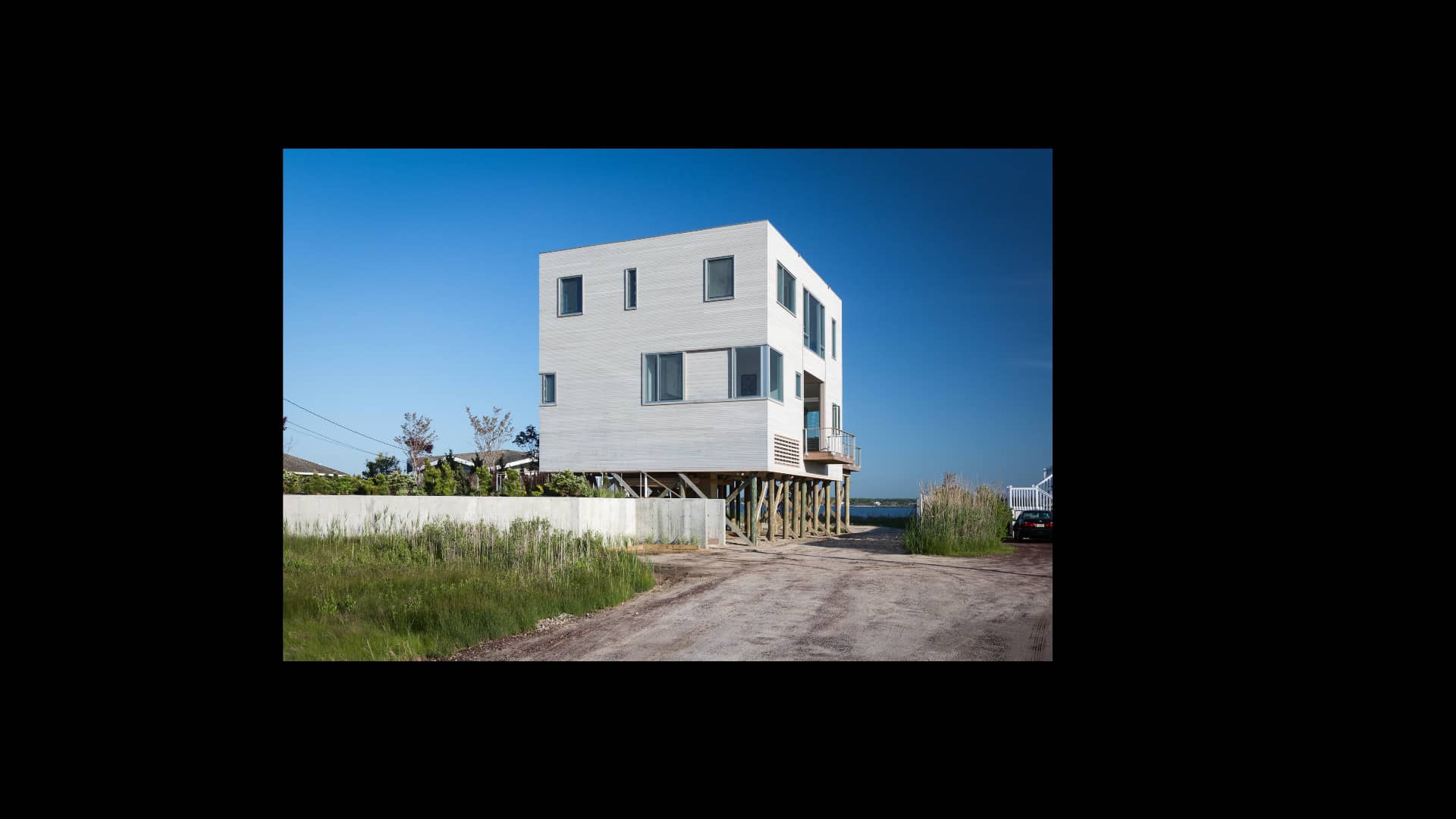 LSS - Cube House Construction Timelapse on Vimeo