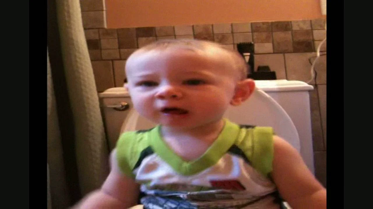 Poo Poo & Dinner Time on Vimeo